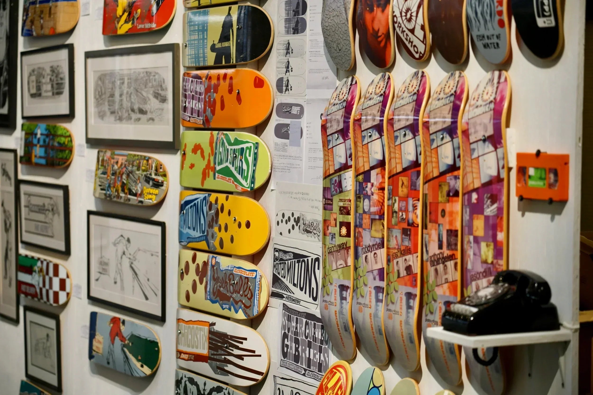 Where to Buy Skateboard Wall Art in Berlin: Local Shops vs Online ...